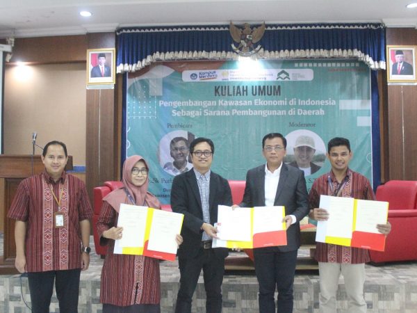PUBLIC LECTURE “DEVELOPMENT OF ECONOMIC ZONES IN INDONESIA AS A MEANS ...