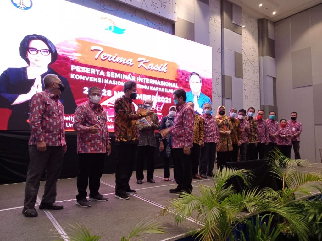 FT UNNES Hadiri Konvensi Paptekindo dan Terpilihnya Dekan FT UNNES ...