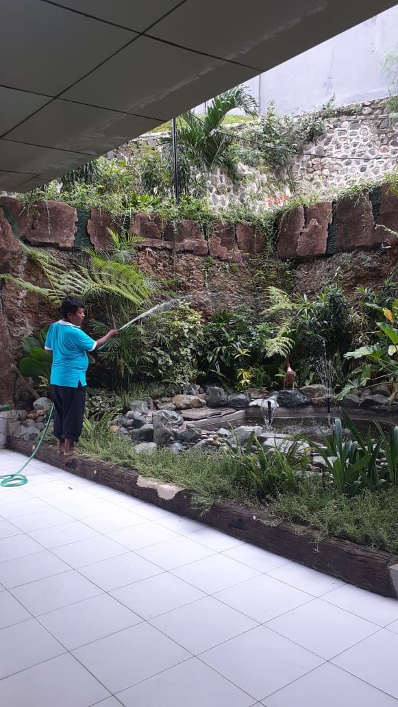 Kegiatan Konservasi di Kampus Pascasarjana UNNES – Postgraduate School