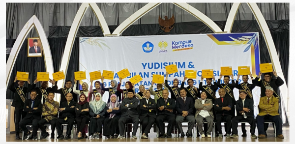 Kukuhkan 704 Lulusan PPG, UNNES Dukung Peningkatan Kualitas Pendidikan ...